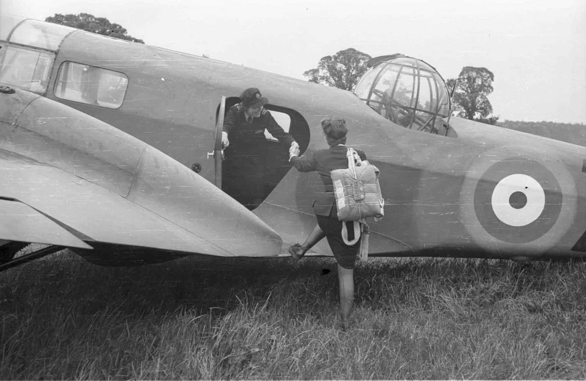 Girl Guide groups - RAF Museum