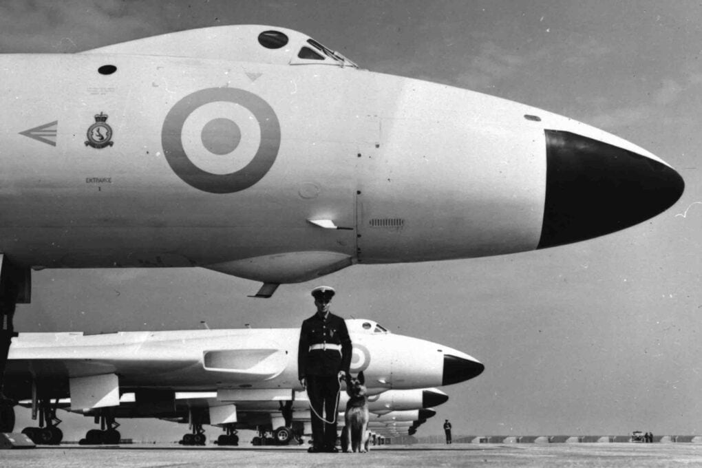 Supporting the Vulcan: RAF Police Dogs and the Standard Vanguard - RAF ...