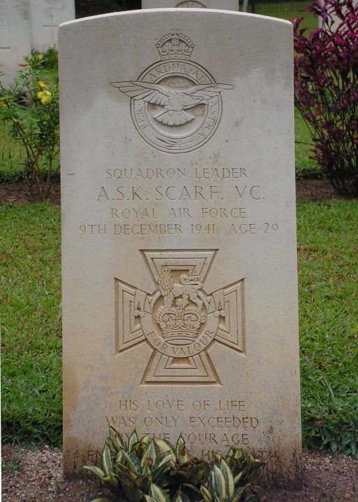 For Valour : Squadron Leader Arthur Stewart King Scarf (37693) VC Royal ...