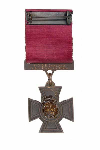 For Valour : Lieutenant William Leefe Robinson VC - RAF Museum